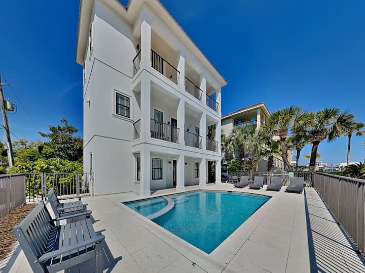 Just Beachy | 400ft To Beach, Private Pool + Bikes - Miramar Beach, FL