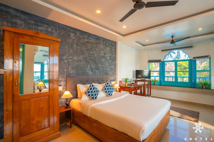 Superior Quadruple Room (With Balcony) In Varkala - Varkala