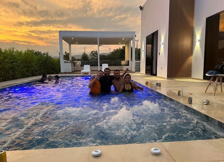 Casa En Carmen De Apicalá · 16 Huéspedes · Jacuzzi - Carmen de Apicalá