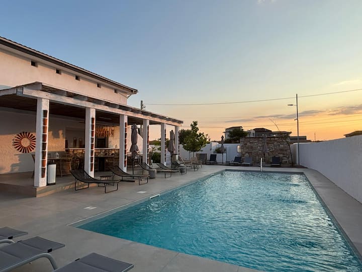 Apartamentu Cu 2 Dormitoare, 1 Baie Si 1 Balcon - Județul Constanța