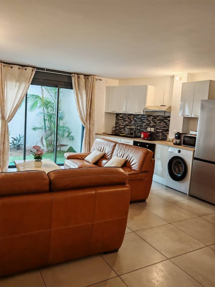Choukrane Superbe T2 Au Cœur Du Centre Ville - Saint-Denis, La Réunion