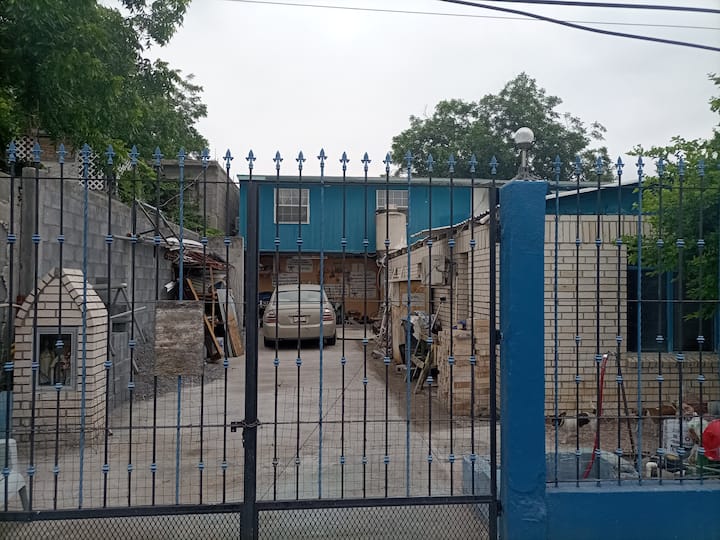 Muy Cercas Del Caz, Consulado Y Puentes Int. - Nuevo Laredo