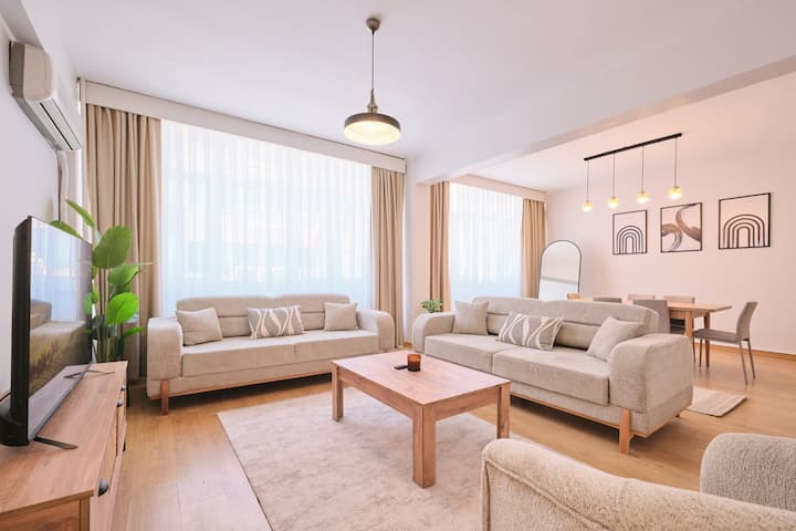 Spacious & Stylish 4br Apartment In Moda - Turquie