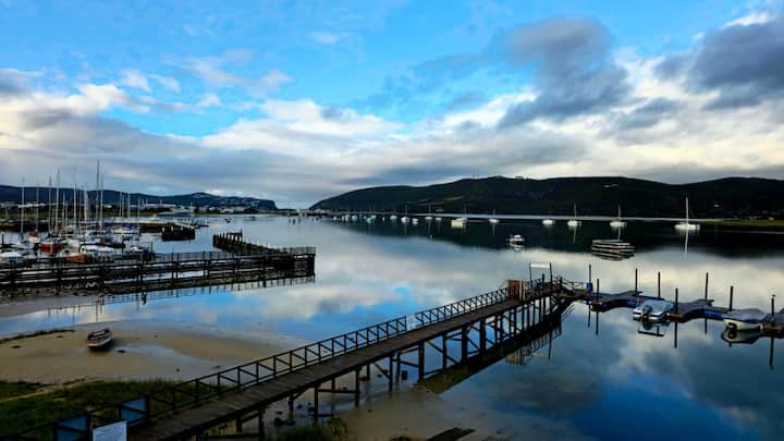 Laguna Grove Waterfront Apartment - Knysna