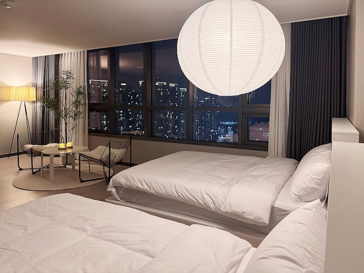 봄날스테이 송도 한라 달빛공원앞 럭셔리  펜트하우스 야경 파티가능 최대 8인 감성숙소 - South Korea