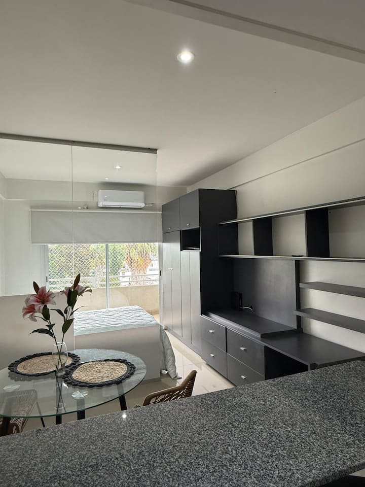 Monoambiente Amplio Y Luminoso - Bella Vista