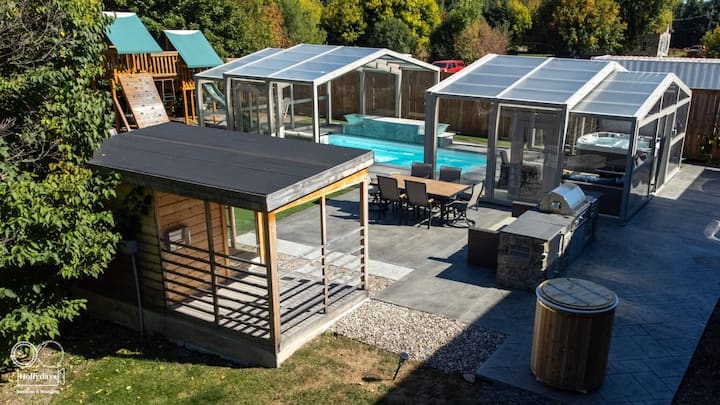 Home With Great Pool ! - Kanata