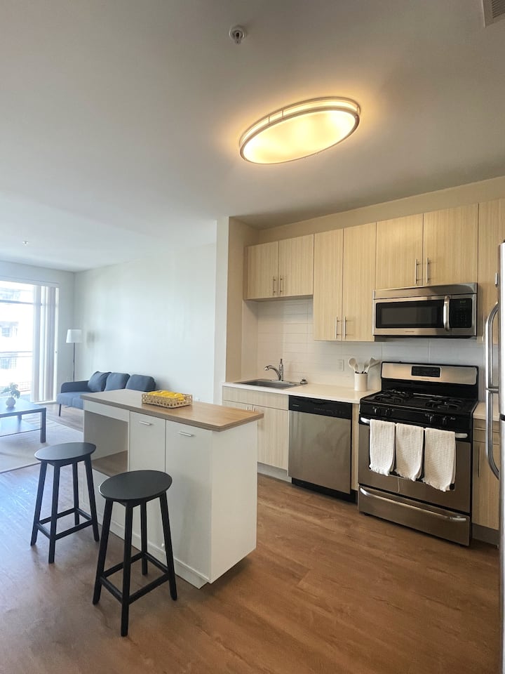 Beautiful Property Footsteps Away From Downtown! - Stamford, CT