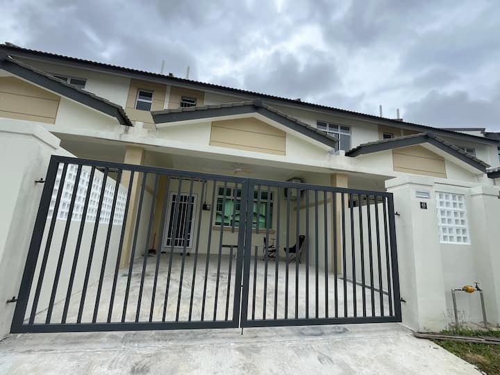 Minimalist & Muji 4br|12pax|75”tv|wifi|cuckoo - Aéroport Changi de Singapour (SIN)