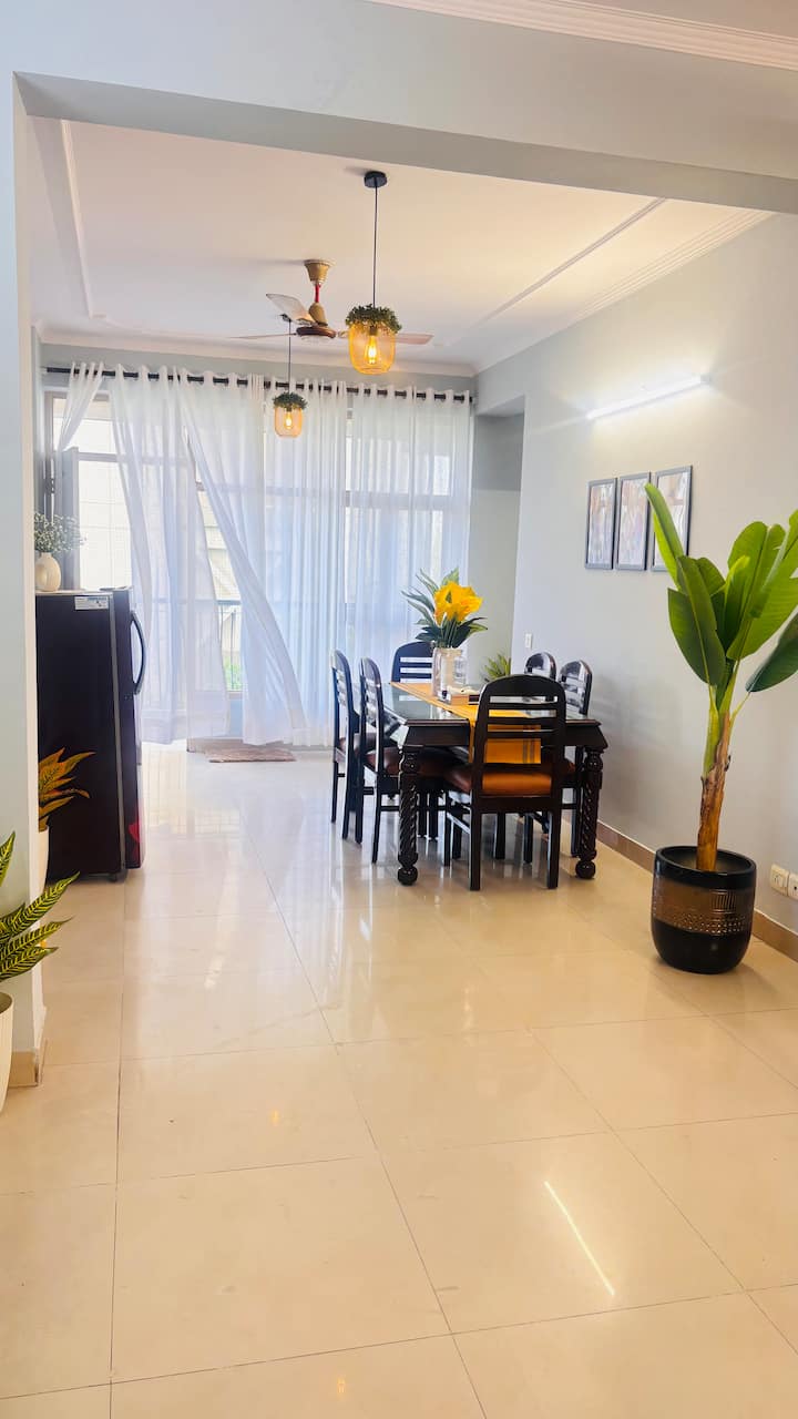 Gated 3bhk Flat 150mtr To Medanta-home Away Home. - 구르가온