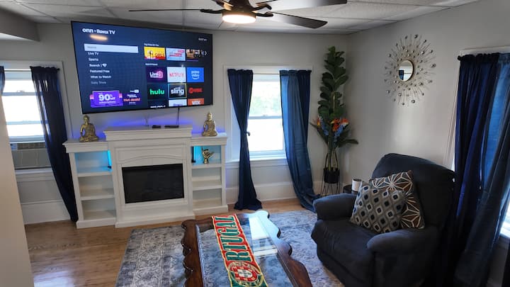 Fall River Stay | Stylish 2br Urban Haven Suite - Fall River, MA