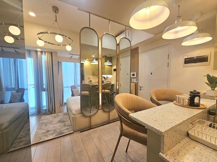 Modern Luxe Studio In Makati - Makati