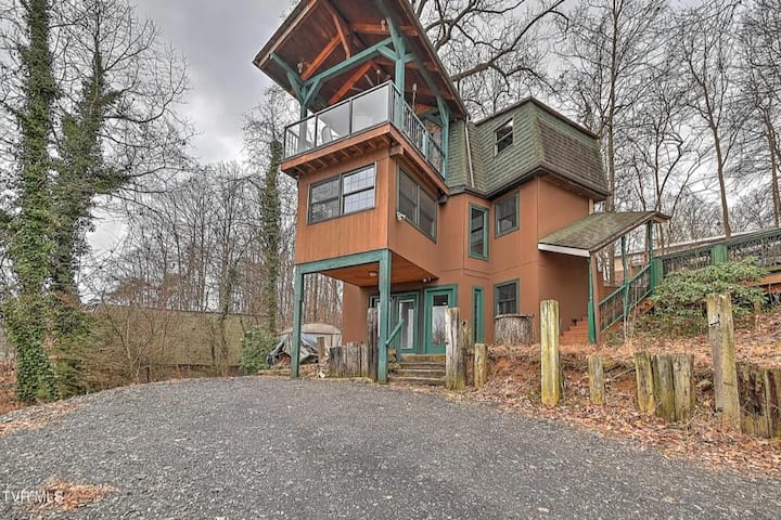 Lakefront Family Retreat |3br| Amazing View - Johnson City, TN