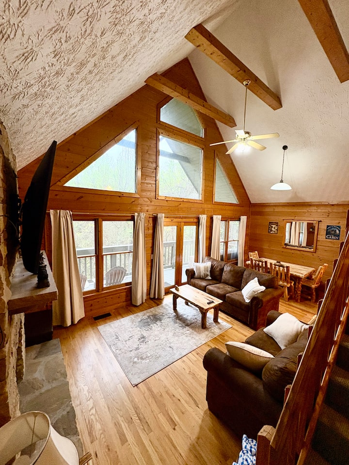 *Hot Tub *Seasonal Pool *2mi To Parkway* - Sevierville, TN
