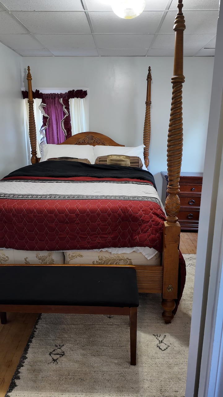 Private Room In 2br | Fall River Stay Urban Haven - Fall River, MA
