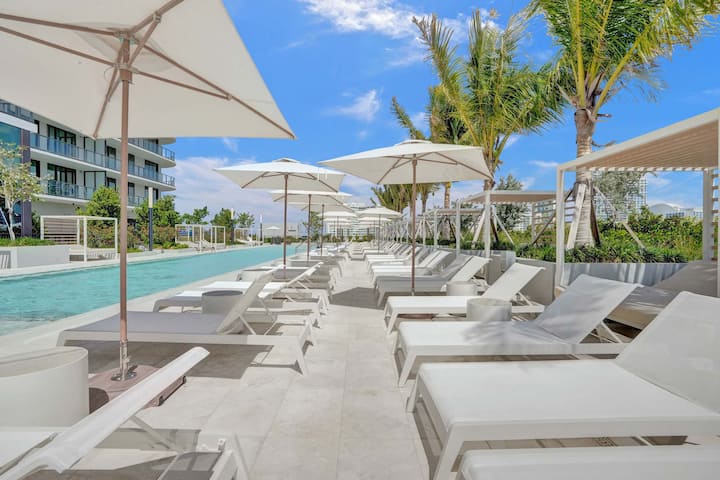 New Modern 1br Miami Beach Condo W/ Pool & Gym - Miami Beach, FL