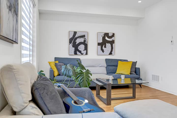 Elegant 4br Home • Family Friendly • Richmond Hill - Markham