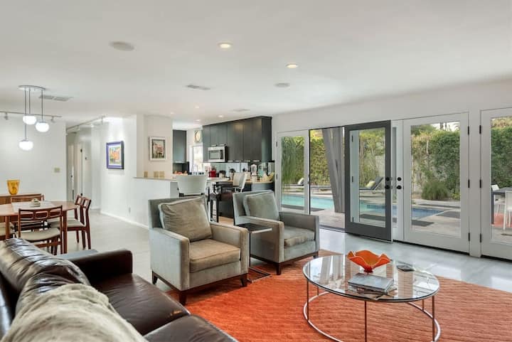 Mid-century Oasis W/ Private Pool & Mountain Views - Rancho Mirage, CA