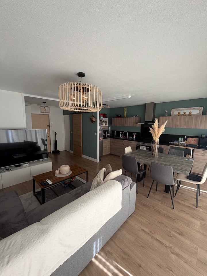 Appartement Duplex Avec 3 Chambres - Bagnols-sur-Cèze