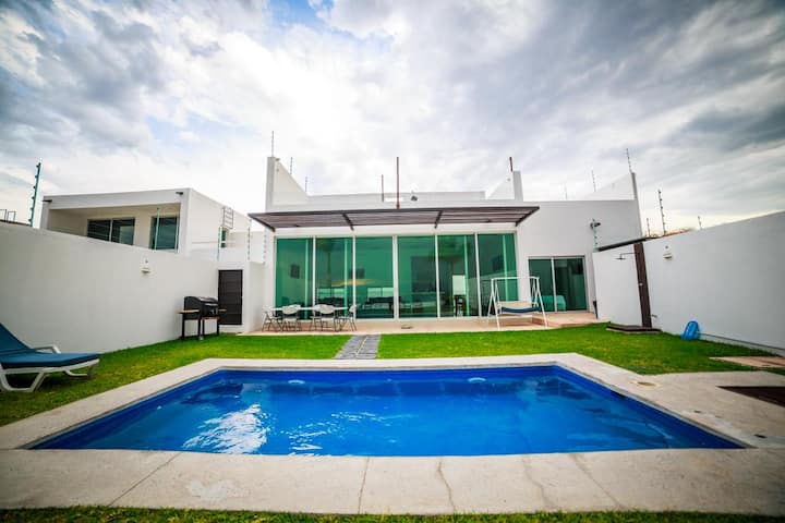 Casa Para 14 Huéspedes Con Alberca Y Vista Lago - Tequesquitengo