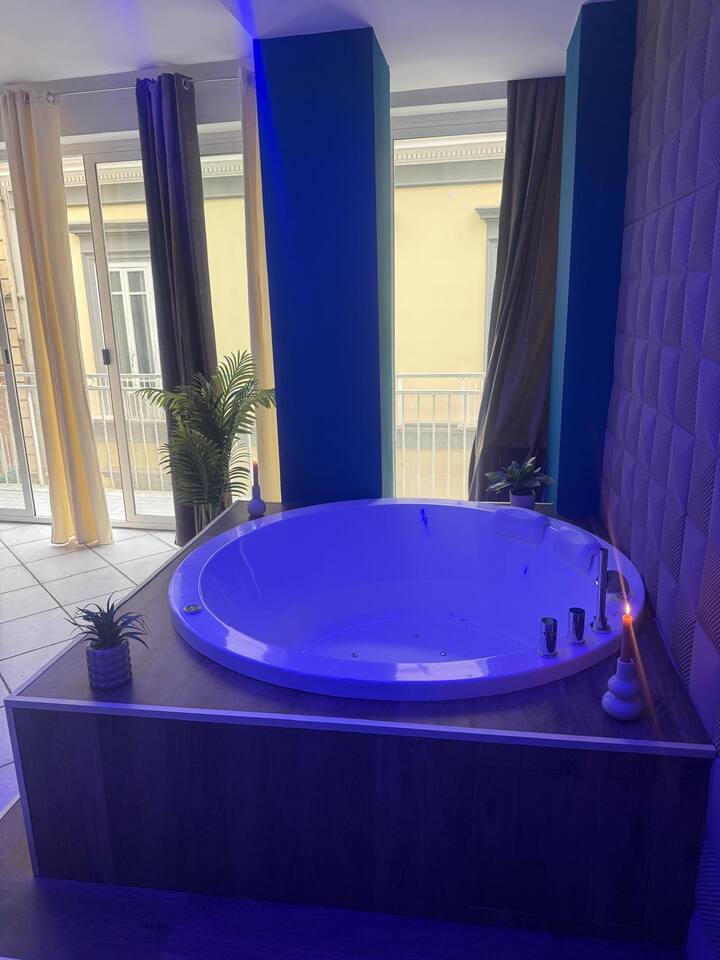 Elegante Camera Su Via Chiaia * Centro - 나폴리