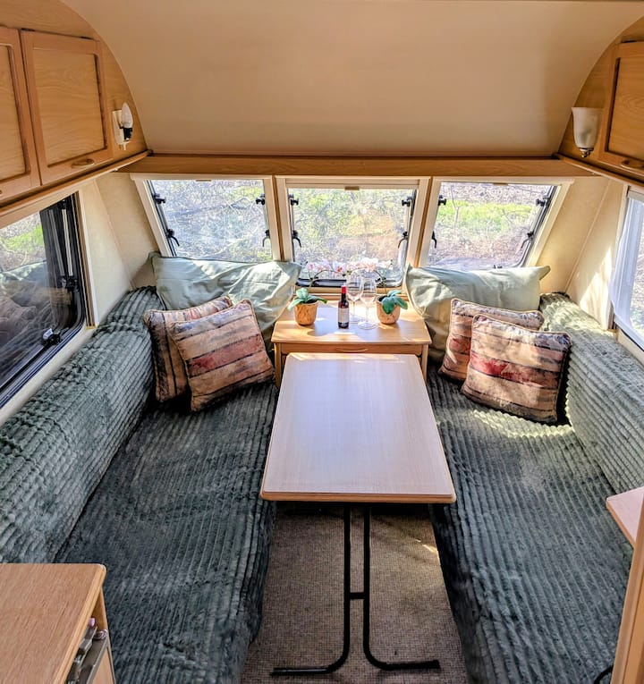 Caravan Met Voortent - Het Dek - - Groningen Provinz, Niederlande