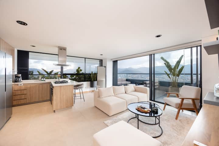 Stunning City View • Custom Design • Remote Ready - Antioquia
