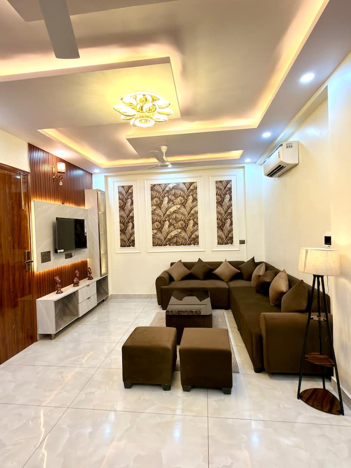 Your_bnb - A Luxurious 4 Bhk Unit - Delhi, India