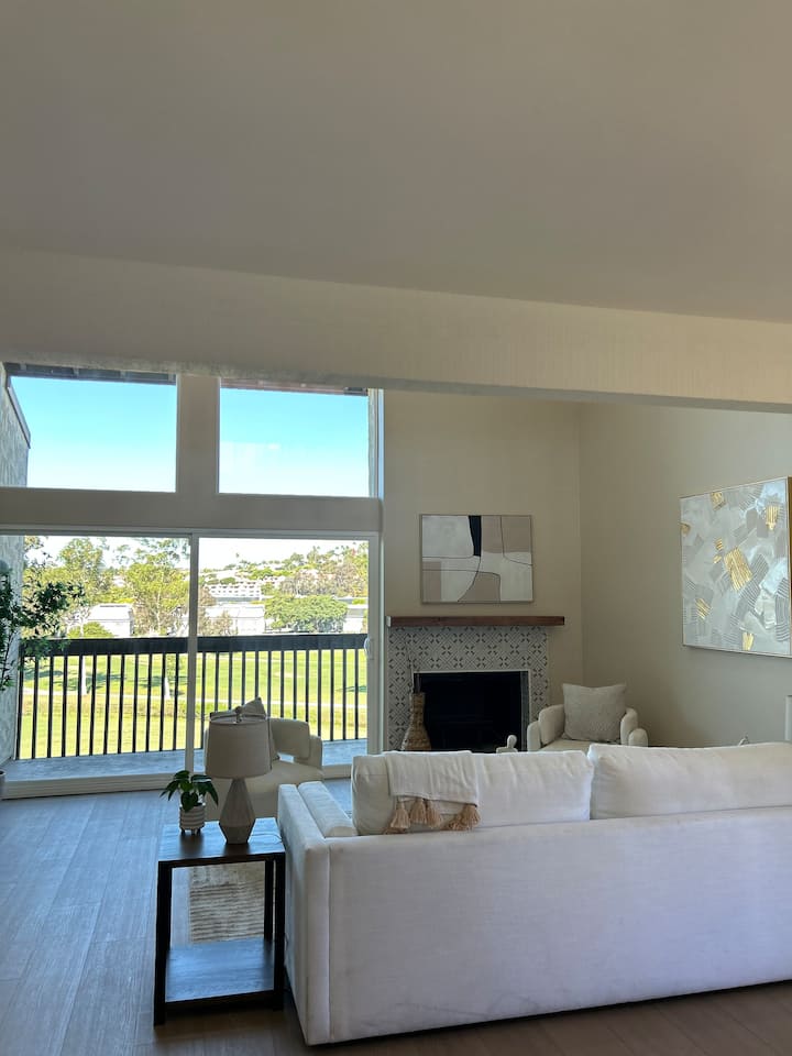 Golf Course Loft - 칼즈배드