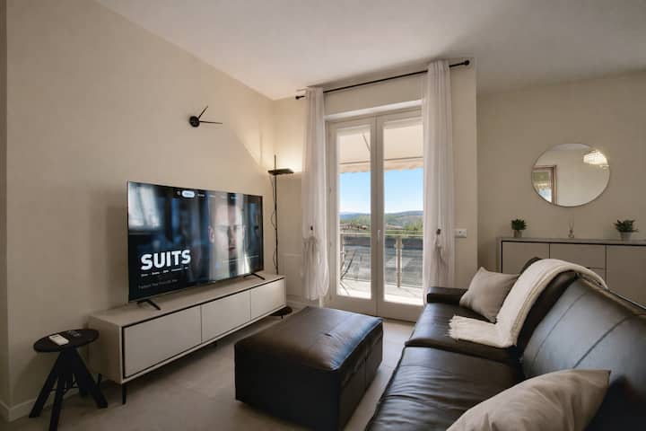 Bright Panoramic Apt • Terrace • Florence & Siena - Poggibonsi