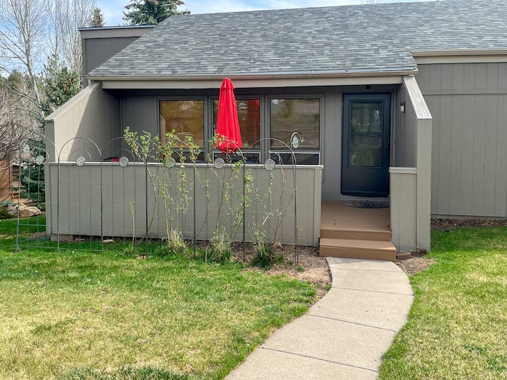 Mountain Retreat | Country Club Access Available - Flagstaff