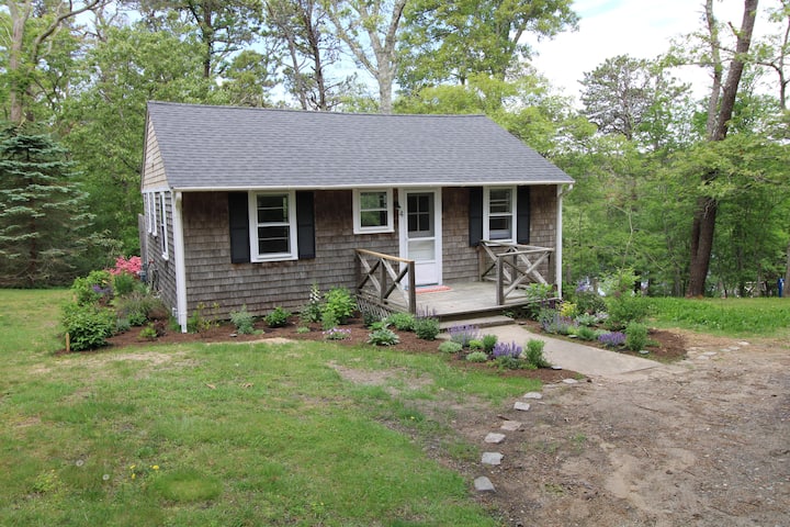 Cozy Cottage By Molls Pond 2409 - Eastham, MA