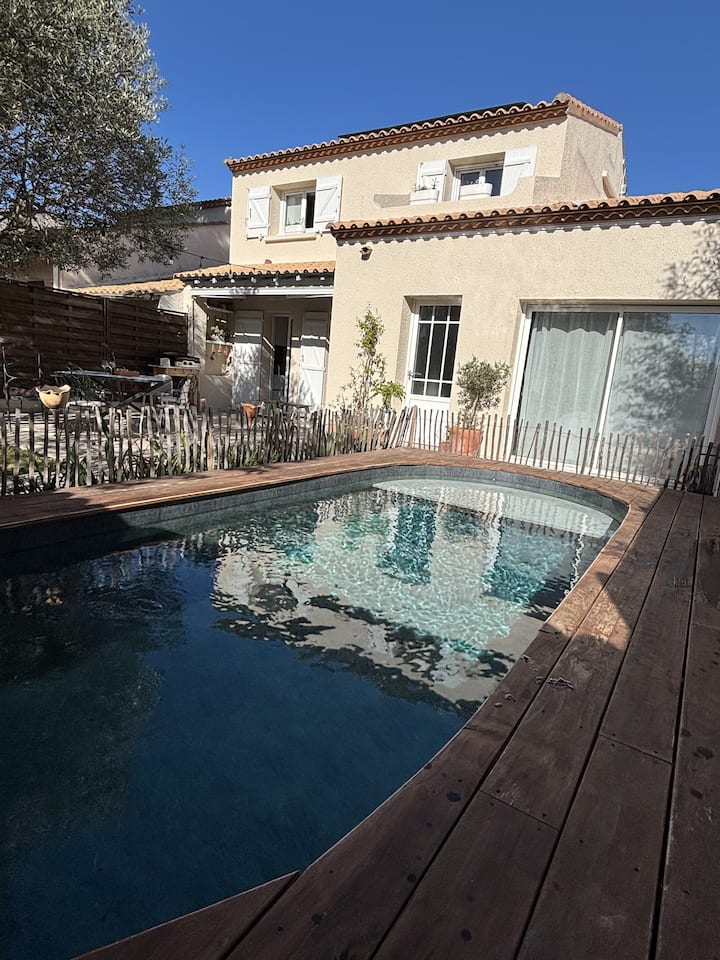Maison Piscine, Jardin, Douceur De Vivre Estivale - Montpellier