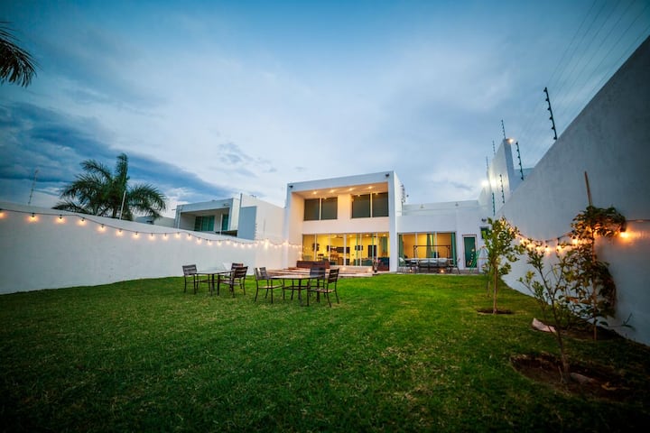 Casa Amplia Para 11 Con Alberca Y Vista Lago - Tequesquitengo