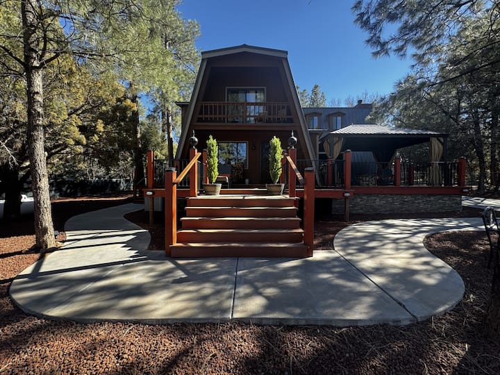 Chalet Getaway - Main House - Show Low, AZ