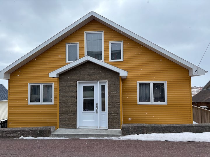La Maison Jaune - Saint Pierre and Miquelon