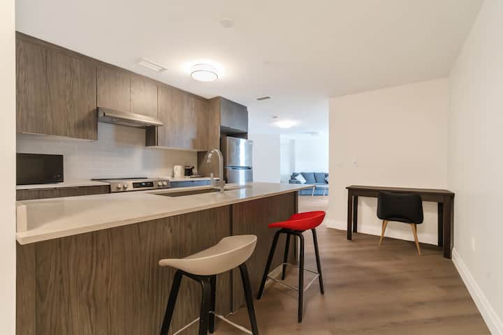 Modern Fully Furnished 3 Bedroom Apartment Unit 8 - Pickering