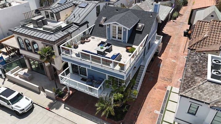 Your Ultimate California Dream On J St A#3474 - Newport