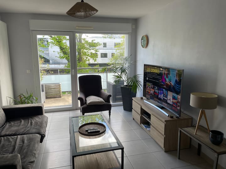 T2 Avec Grand Balcon Au Calme - Baden, France