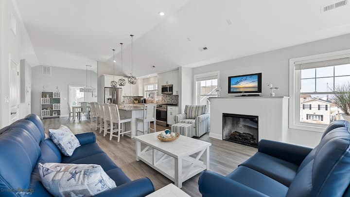 “Beach Therapy” 4 Bedroom Townhome In N. Wildwood! - North Wildwood, NJ