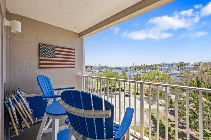 Pelican Sunrise - Marina Water Views - Top Floor - Melbourne Beach, FL