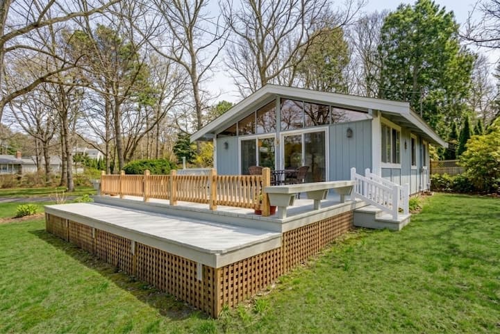 Charming Falmouth Beach Bungalow Across From Water - Falmouth, MA