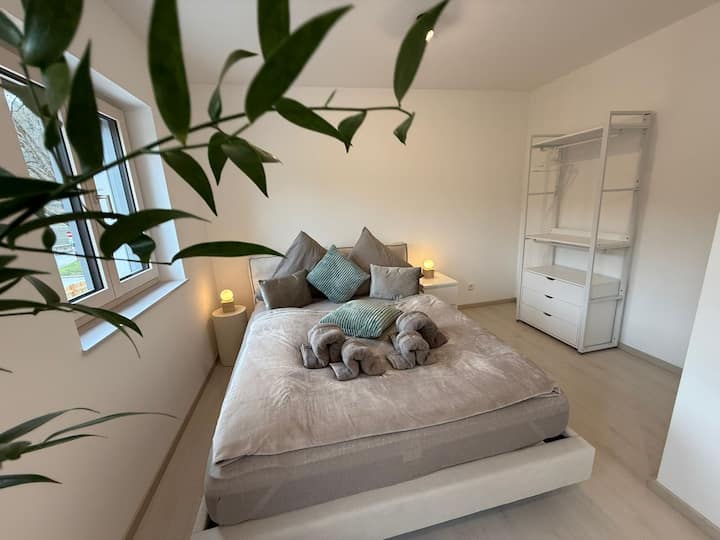 Donau Living – Chic Apartment With River Flair - Linz
