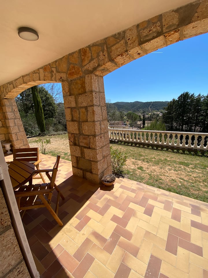 Grand T2 Avec Terrasse Privée Et Vue - Gréoux-les-Bains