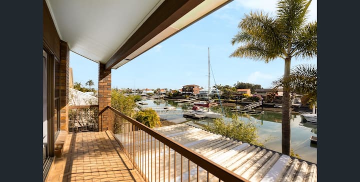 Waterfront Stay @ Newport | Commercial Kitchen - Redcliffe