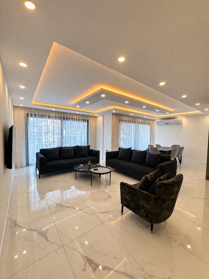 Girne Merkez 3+1 Ultra Lüks (Havuzlu Site) - ケリネイア