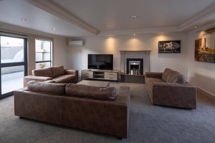 Quirky, Cool Dunedin Apartment - Dunedin