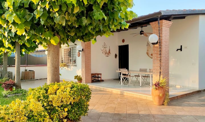 Ferienhaus 50m Vom Strand Mit Garten Und Terrasse - 特拉西那