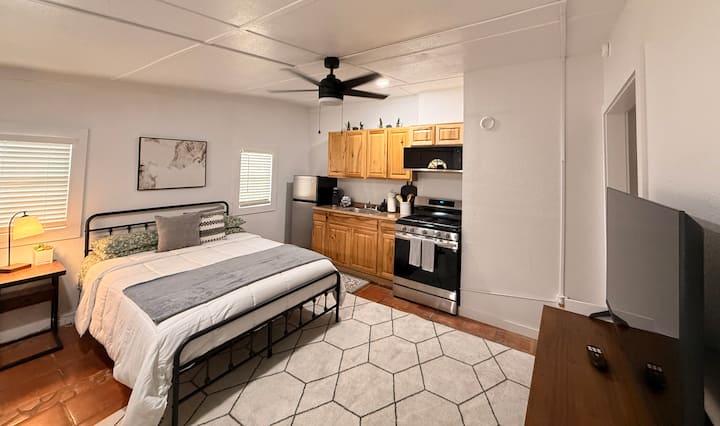 Casa Sol Studio | Private | Long-term Friendly - Abilene, TX