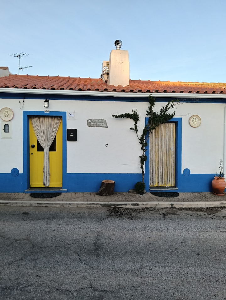 Casinha Das Portas Amarelas - Monsaraz